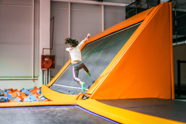 Summit Trampoline Park: ubicación, precio y reseña - Minimalista