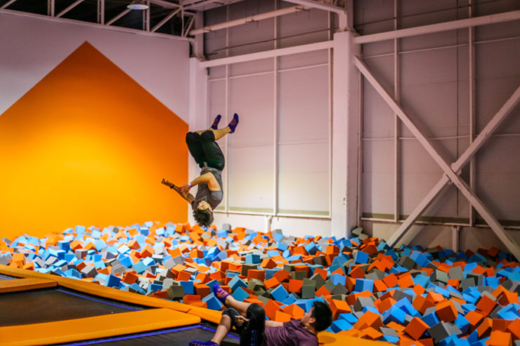 Summit Trampoline Park: ubicación, precio y reseña - Minimalista